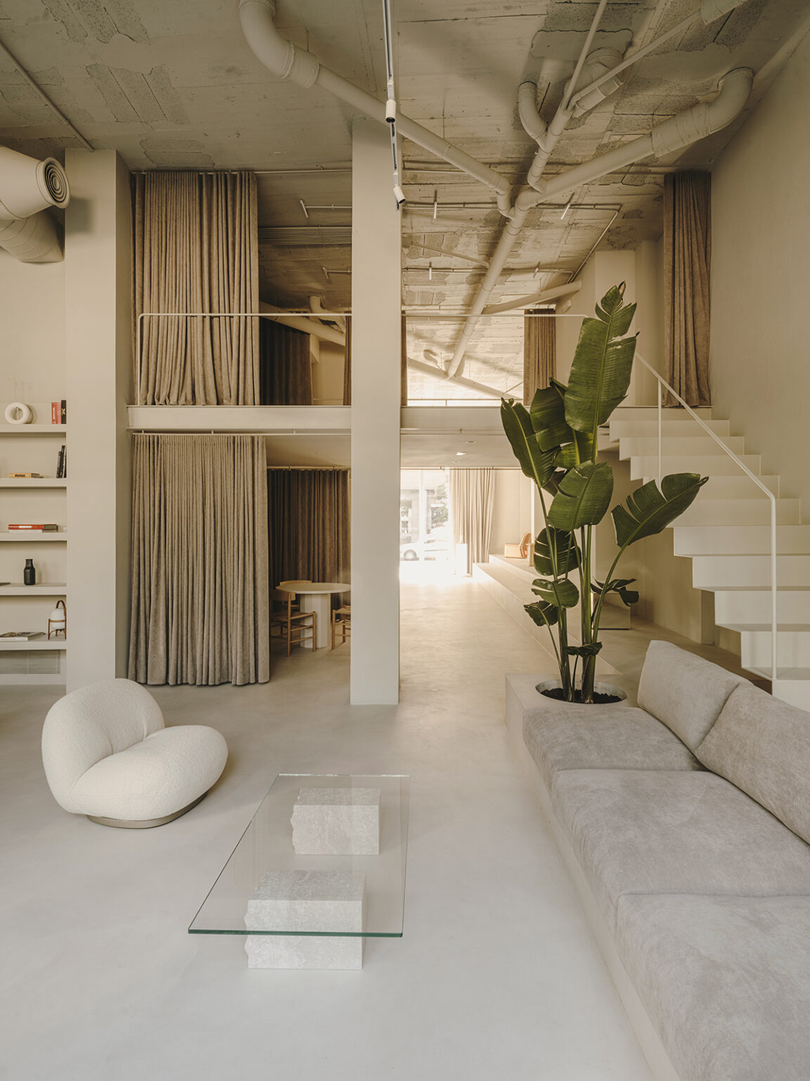 Barcelona's Go-To Interior Designer for Turning Your Office Into an ...