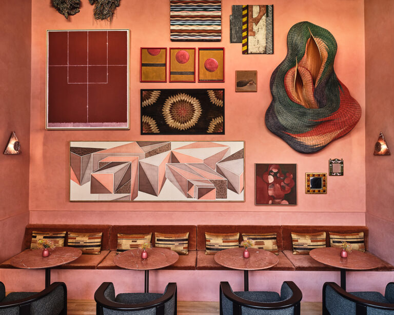 This Kelly Wearstler–Designed Cocktail Bar Boasts an Enviable Art ...