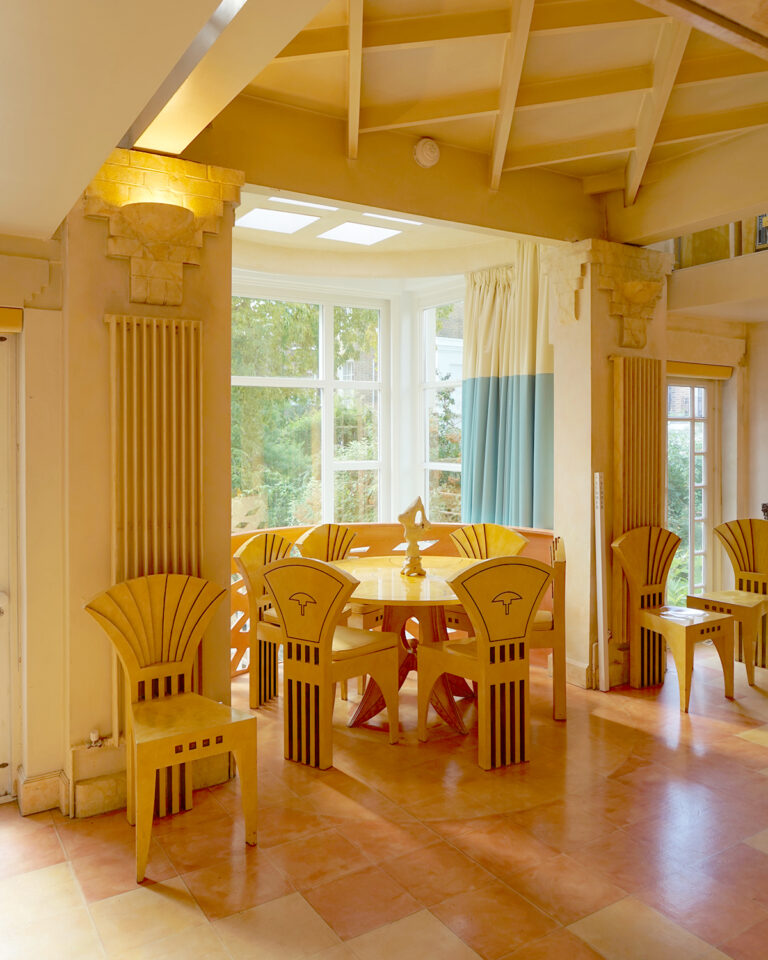 A Tour Through the London Architectural Marvel The Cosmic House ...