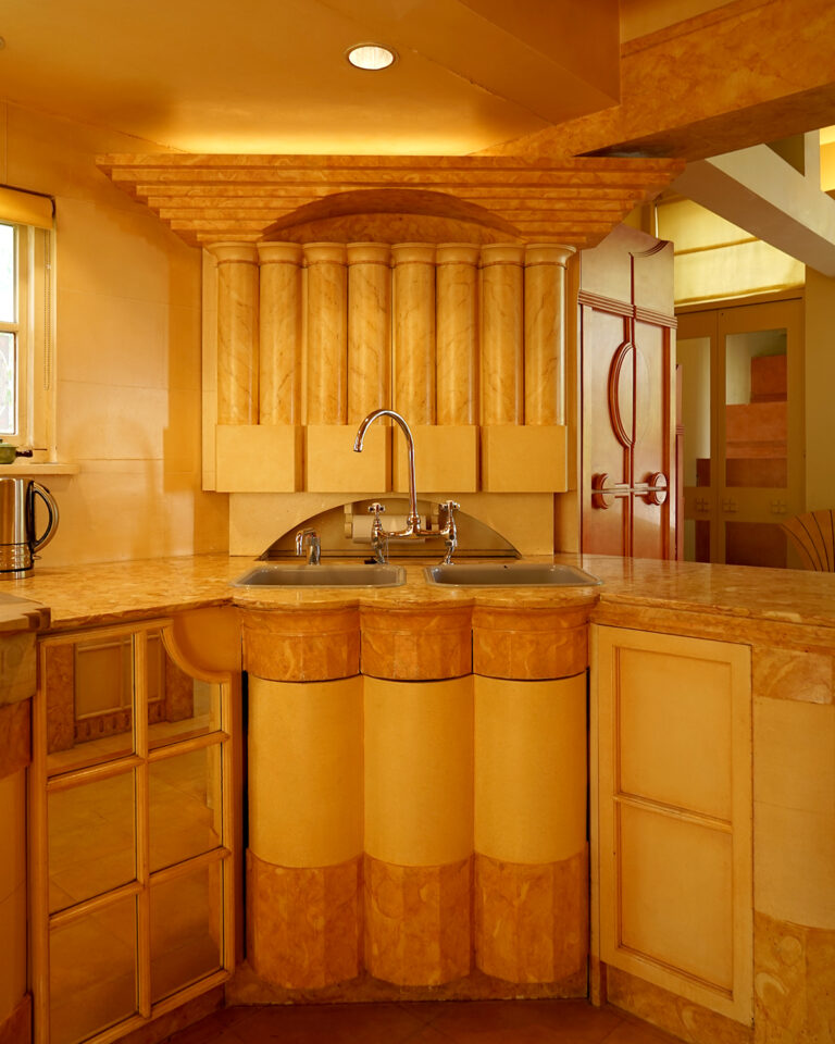 A Tour Through the London Architectural Marvel The Cosmic House ...