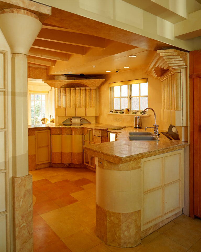 A Tour Through the London Architectural Marvel The Cosmic House ...