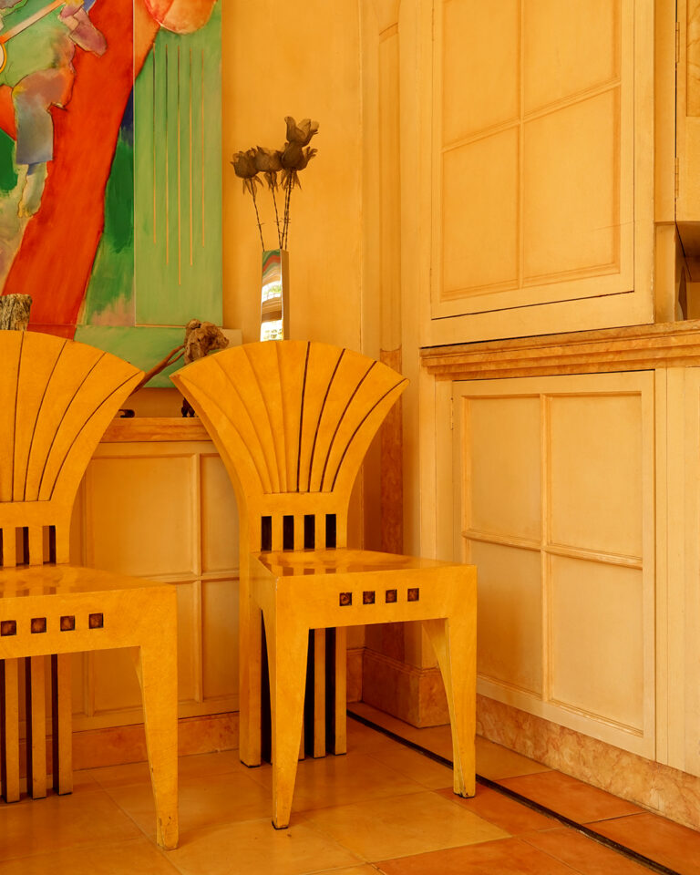 A Tour Through the London Architectural Marvel The Cosmic House ...