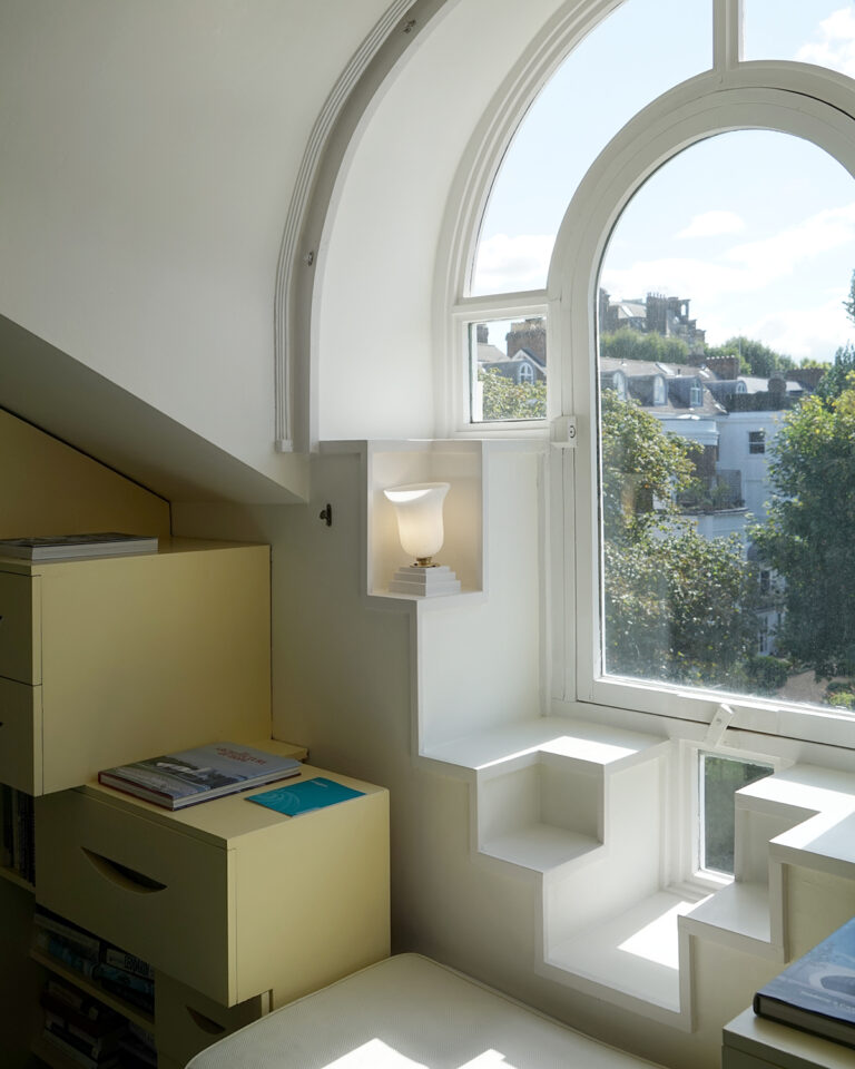 A Tour Through the London Architectural Marvel The Cosmic House ...