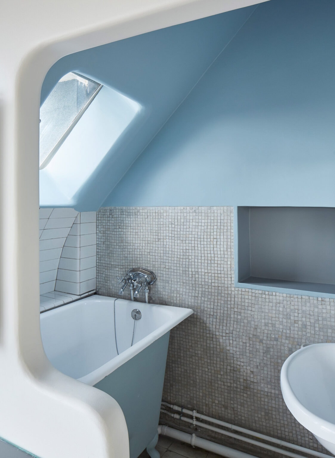 le-corbusier-interiors-residential-france-paris-apartments_dezeen_2364 ...